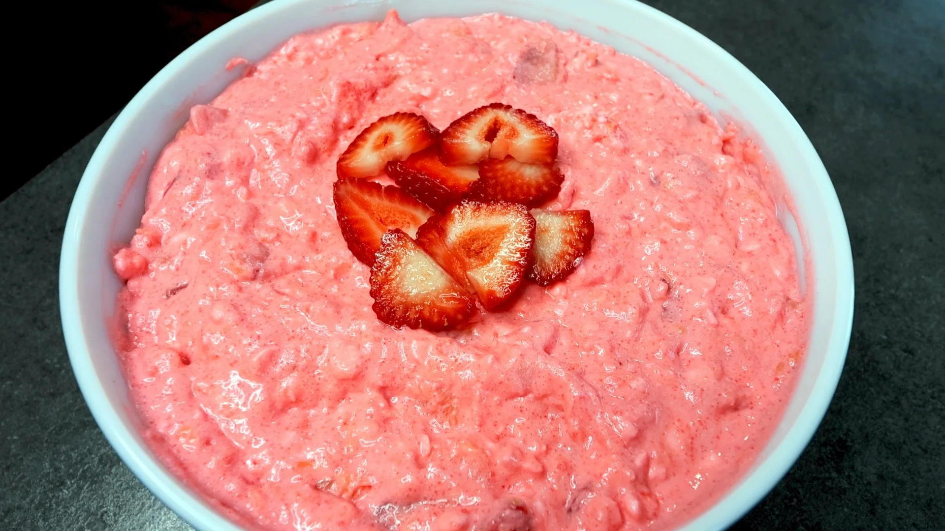 Strawberry Cottage Cheese Fluff Salad🍓🍍🌞 — AliciaLynn Recipes