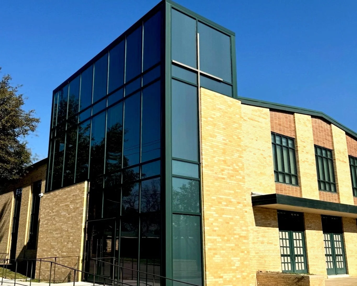 Commercial Glass Company in Dallas Fort Worth - JAG Glass