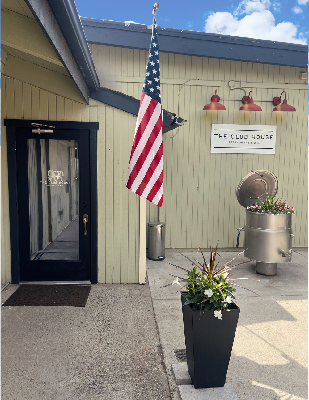 Home — The Club House Restaurant and Bar
