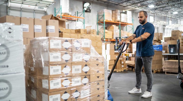 Wholesale Pet Supplies Distributor | DC Pet Distribution USA