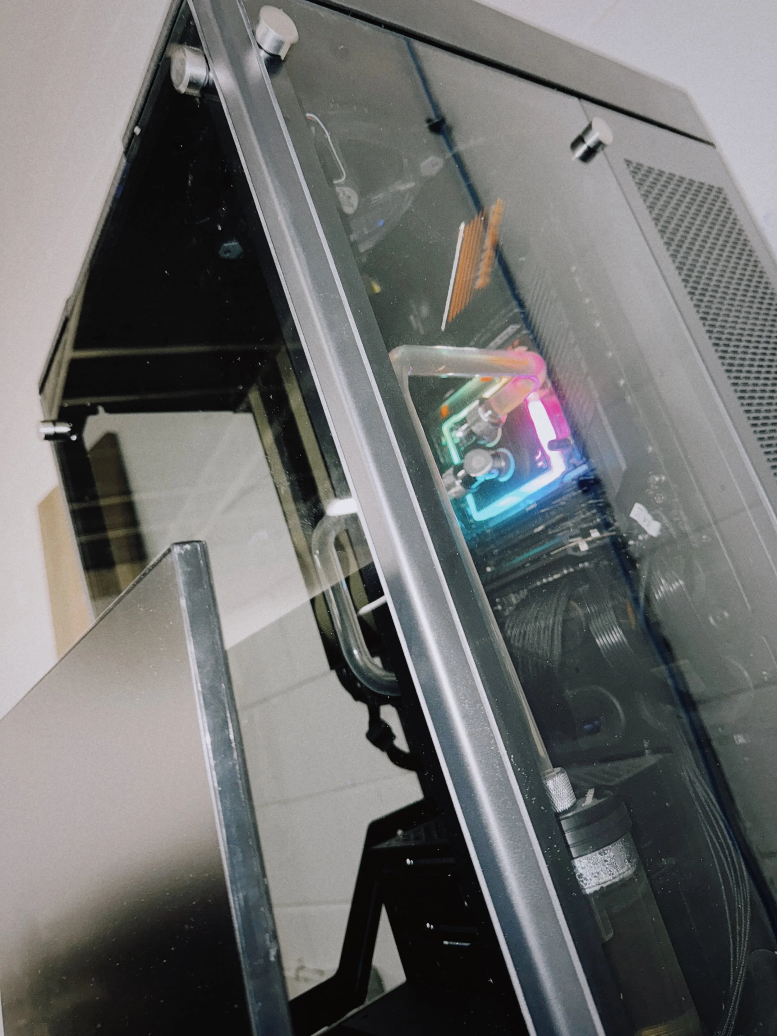 The Role of AI in Alternative Materials for Manufacturing — Louder Group