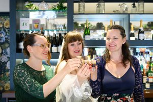 Water's Edge at Ewen Wedding Photography | A Summer Wedding