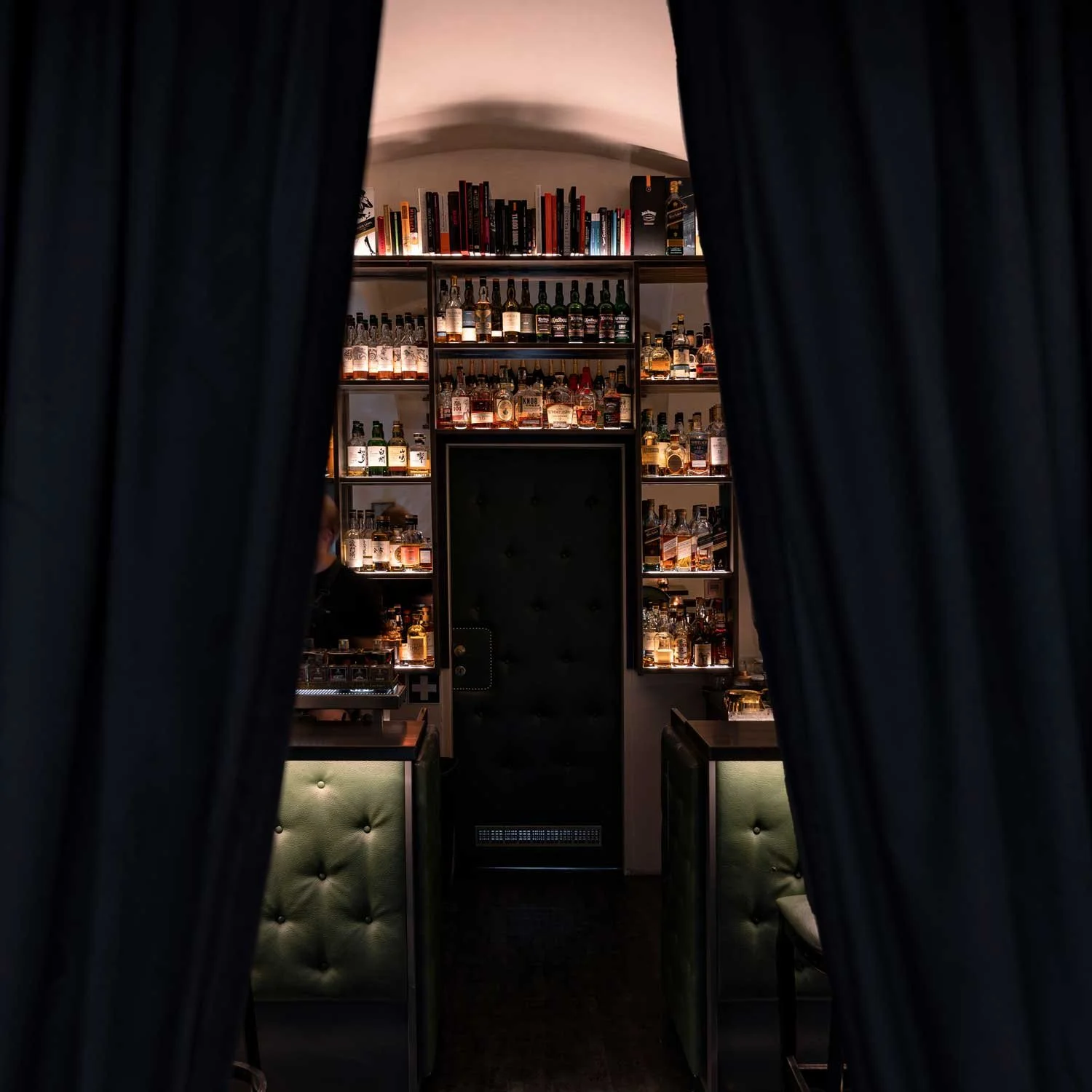 JOSEF | Cocktail Bar