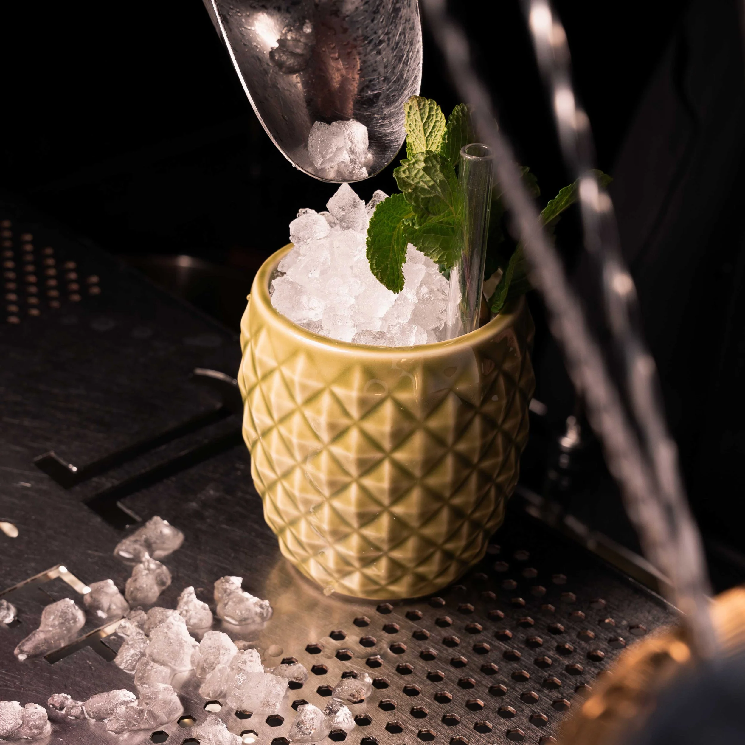 JOSEF | Cocktail Bar