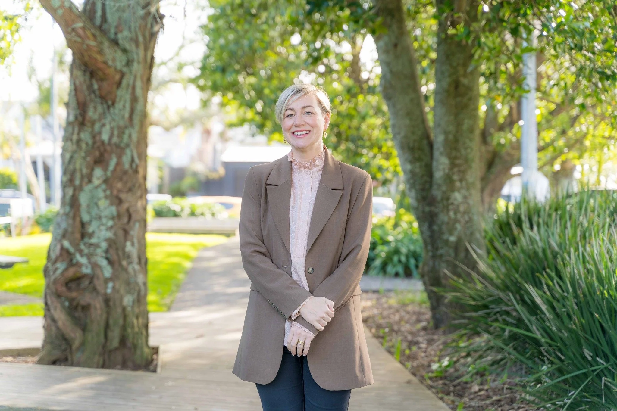 Robyn Ellson