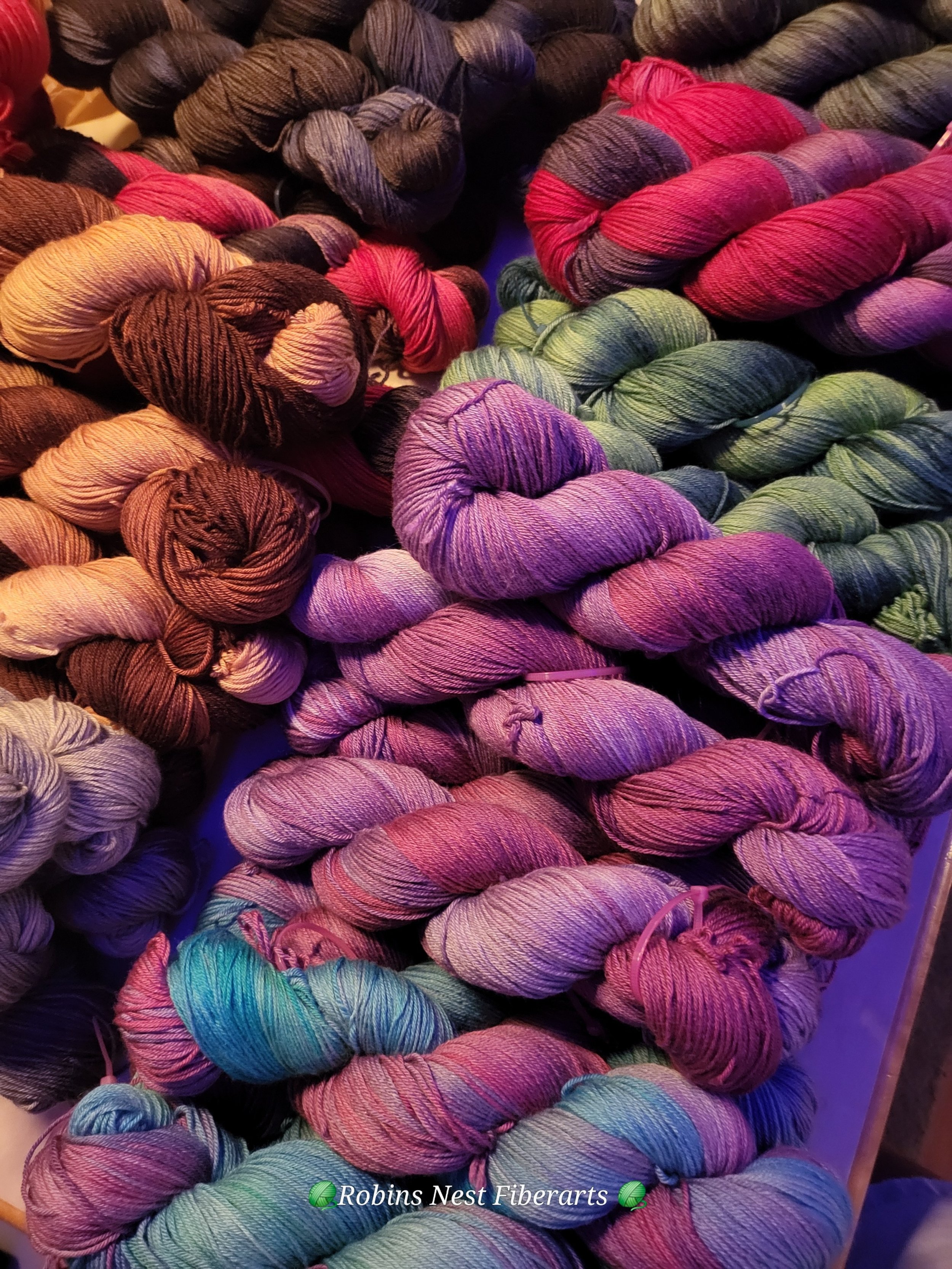 Robin's Nest Fiber Arts