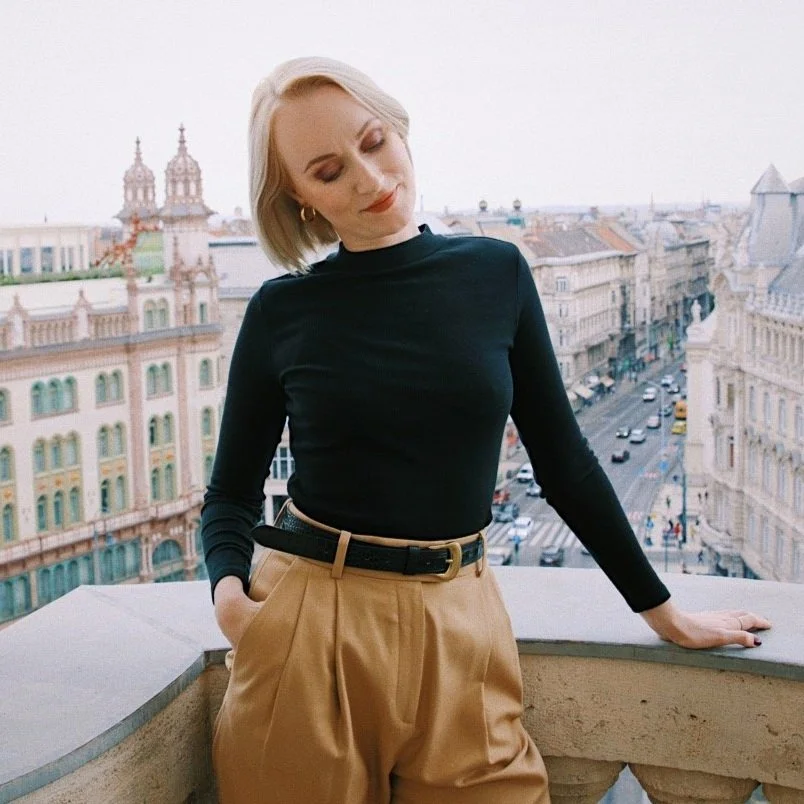 About | Discover Flora's World — FLÓRA BORSI