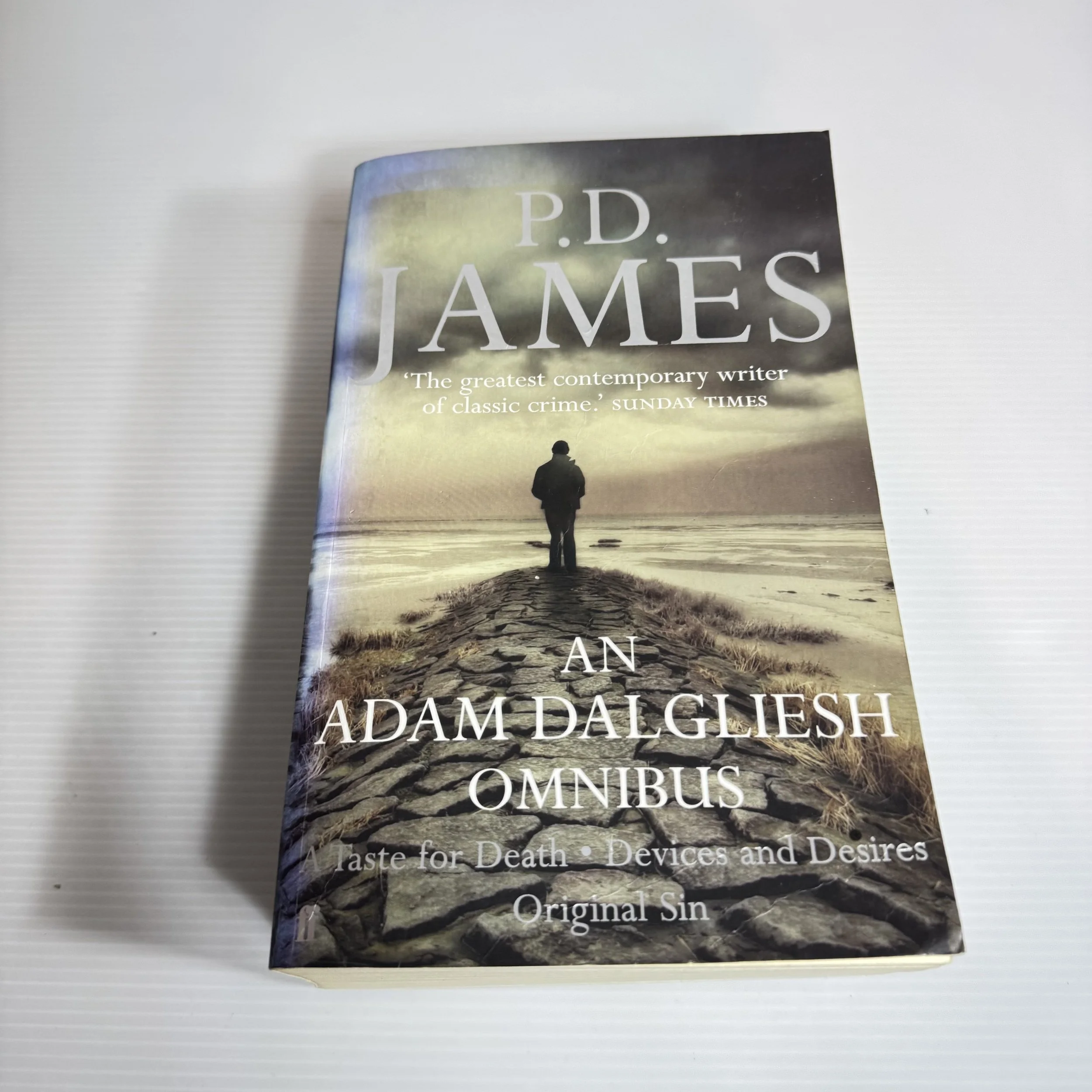 An Adam Dalgliesh Omnibus : A Taste of Death, Devices and Desires ...