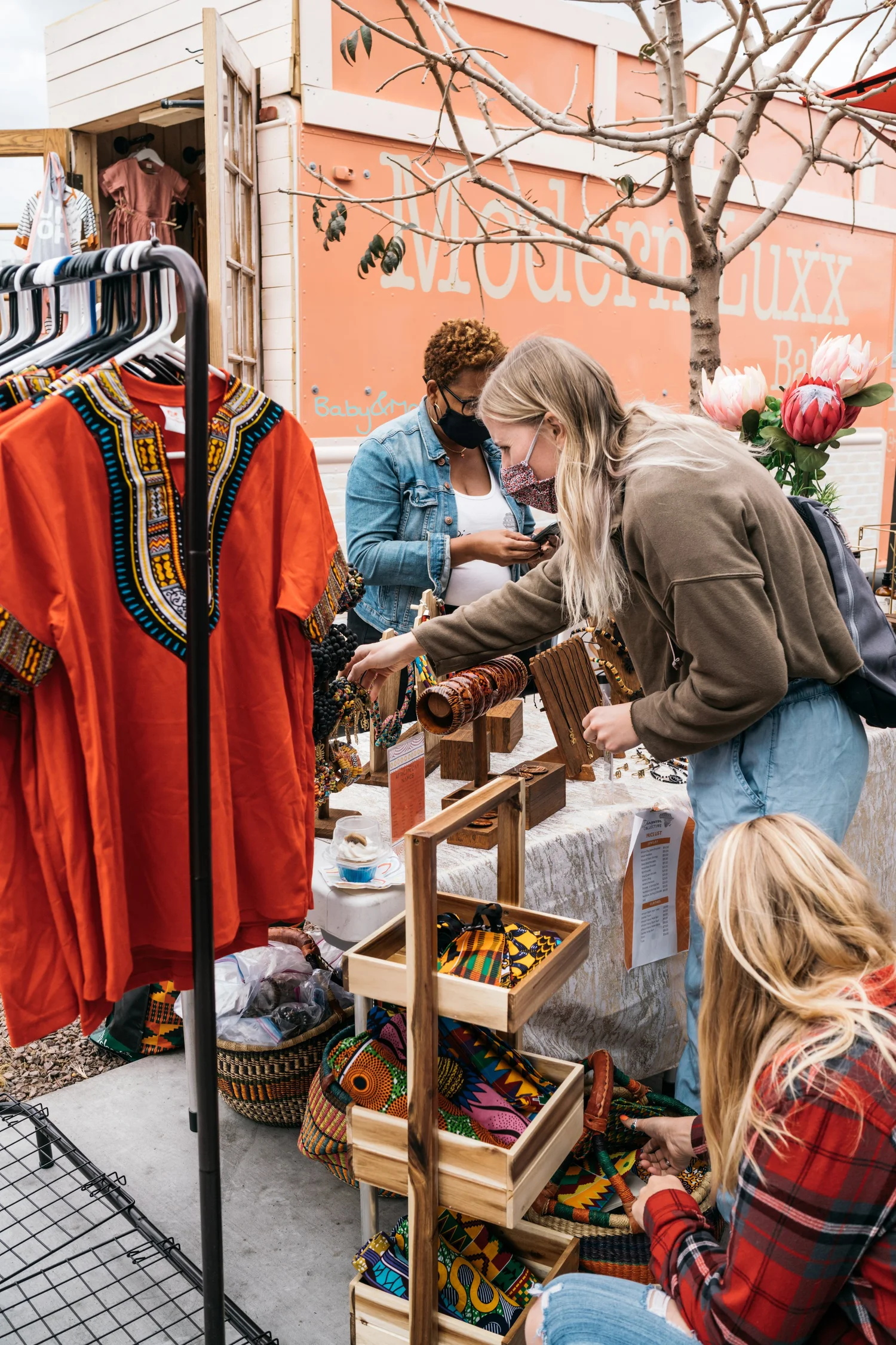 Sidewalk Saturdays | Join the Creative Community Today