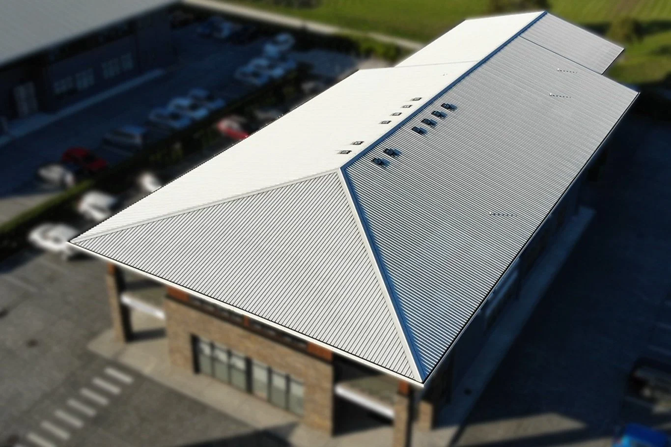 Swift Roofing install Maxispan Roof & Box Gutters to Commercial Office ...