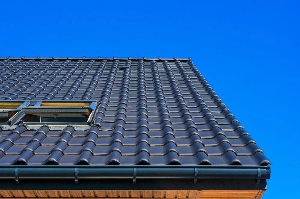 Recognizing the Positives and Negatives of Roofing Materials — Reroof ...