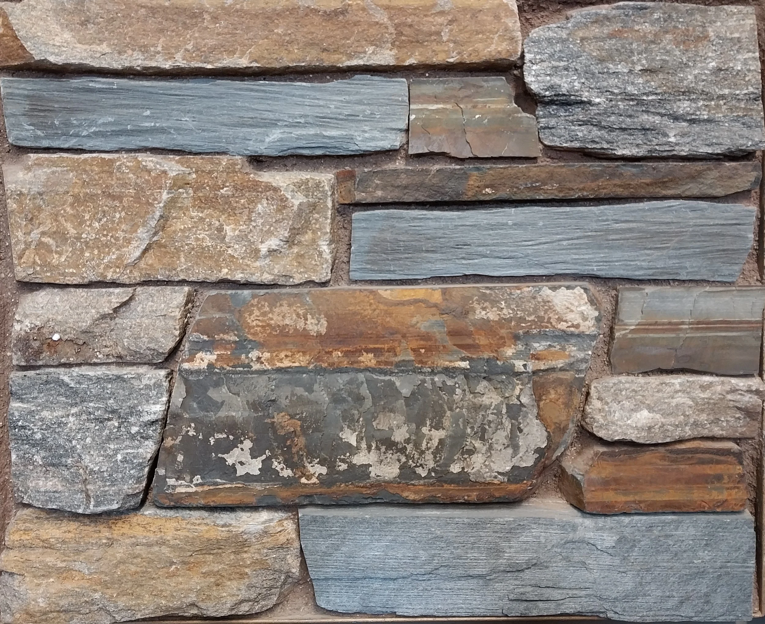 Ledge Mix w/ Slate Creek Gray — Dakota Stone