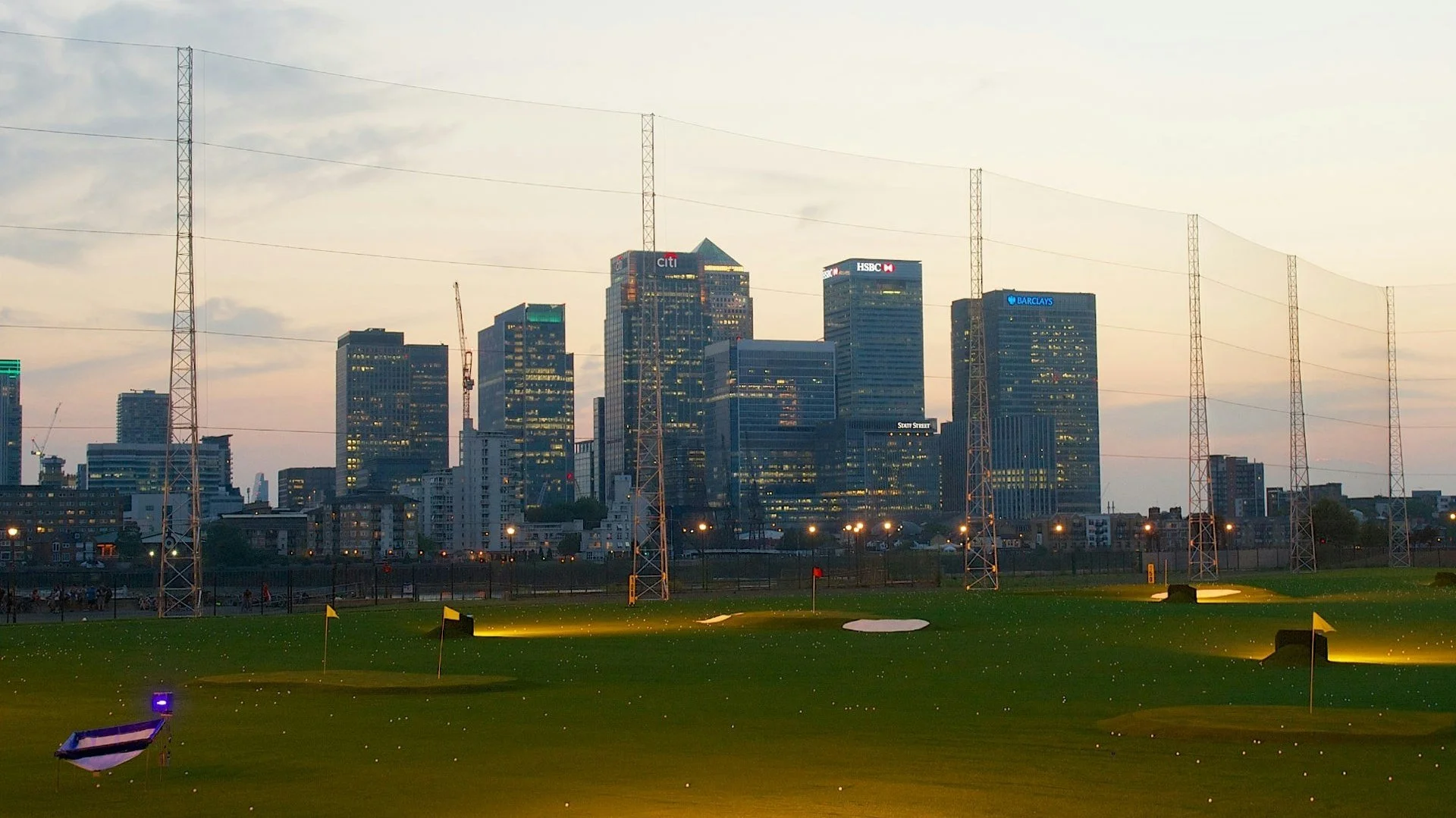 Best Driving Ranges in London (2025/2026 Guide) — Alba
