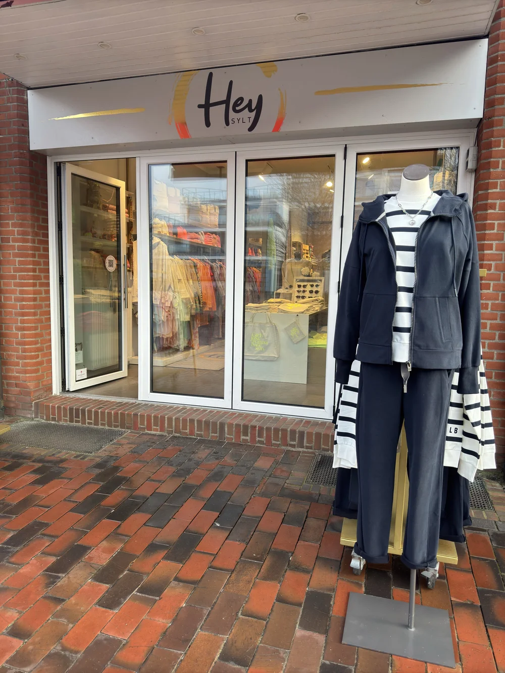 Hey Sylt I Mode die glücklich macht I Mitten im Herzen von Westerland