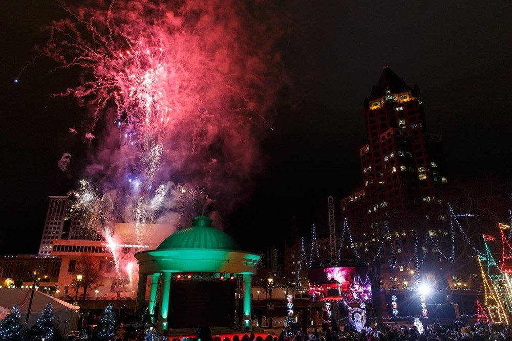 Milwaukee's Best Holiday Light Displays: Your 2025 Guide — North Shore ...