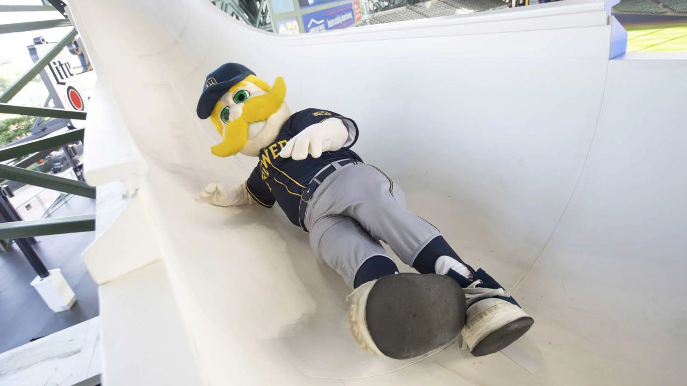 Milwaukee Brewers Games 2025: A Family Guide — North Shore Family ...