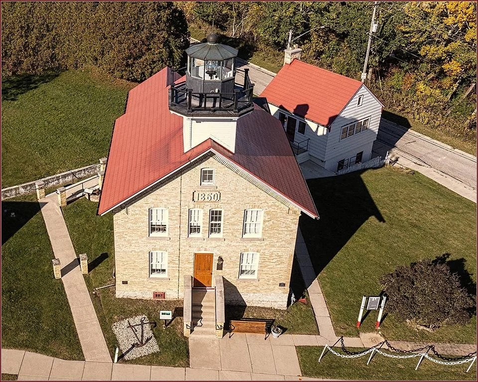 Lighthouse Guide to Milwaukee and Southeastern Wisconsin — North Shore ...