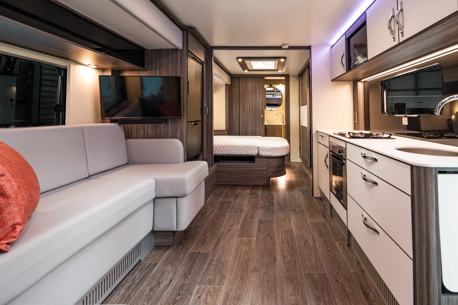 INOS Caravan | The Only UK Caravan with a Slide-Out — Fifth Wheel Company