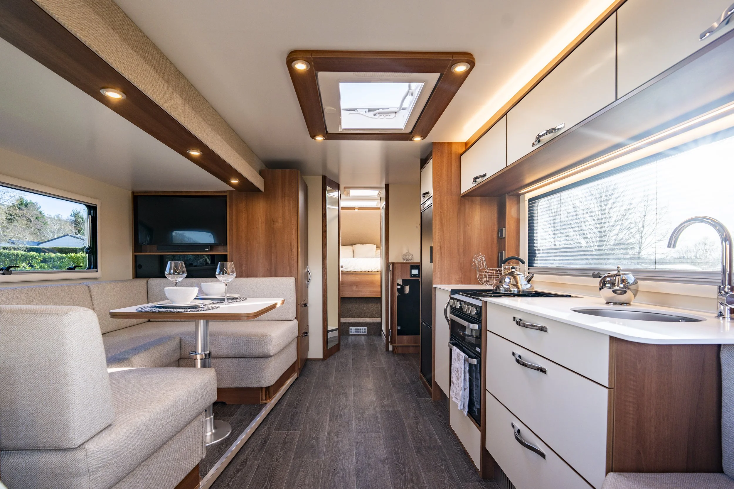 Dreamseeker Fifth Wheel Caravan | Slide-Out Touring Freedom — Fifth ...