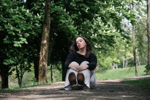 Ellie Beaton | Award-Winning Aberdeenshire Folk Singer from Rothienorman