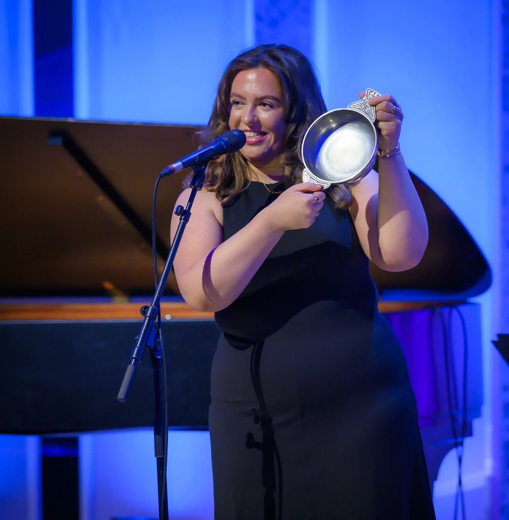 Ellie Beaton | Award-Winning Aberdeenshire Folk Singer from Rothienorman
