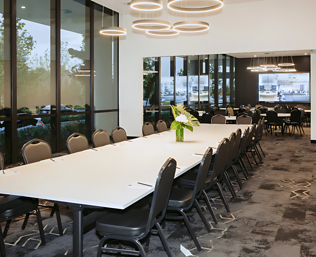 Elegant Meeting Rooms at LXD Lounge: Book Your Space Today