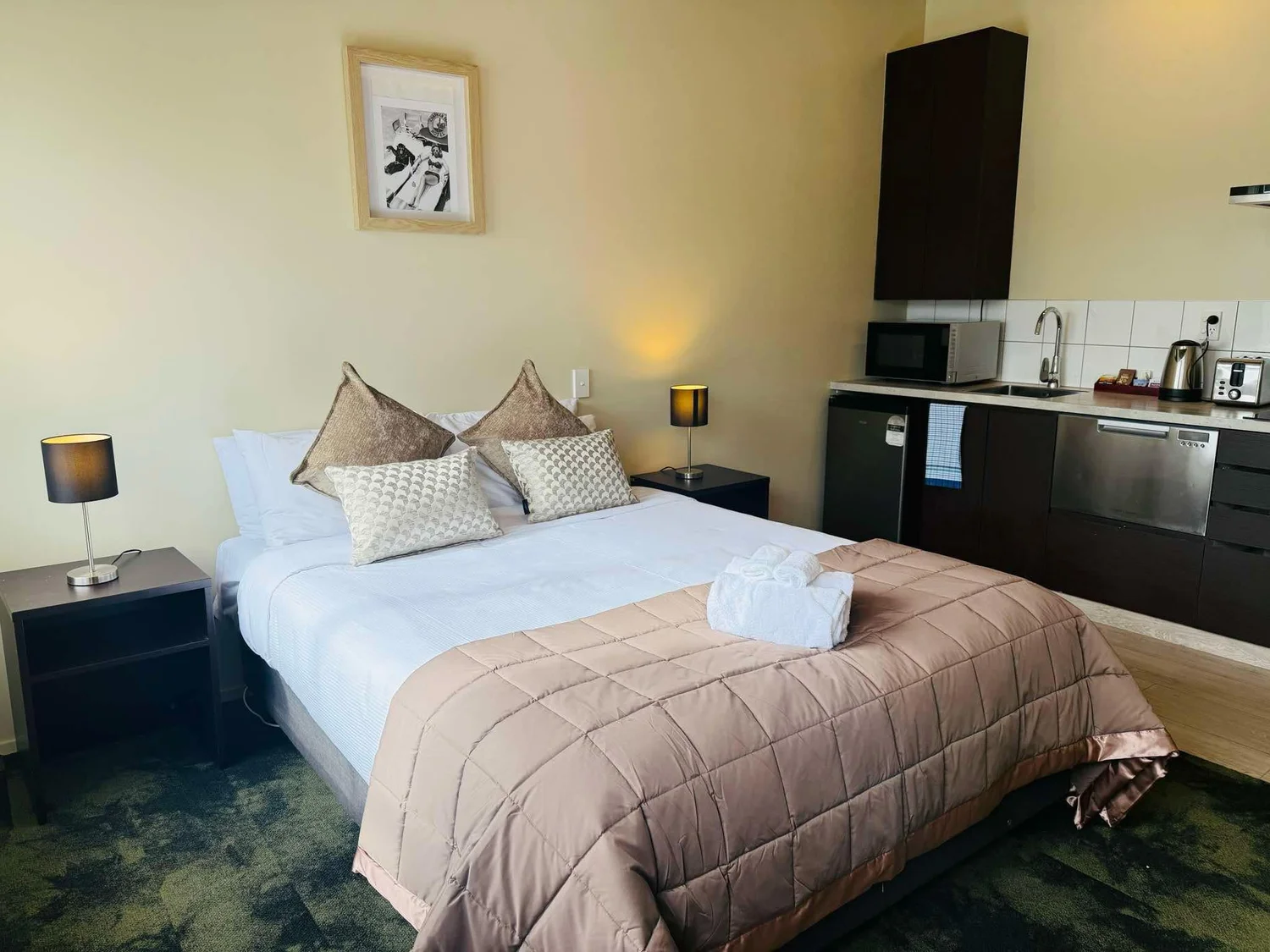 THE POST HOTEL