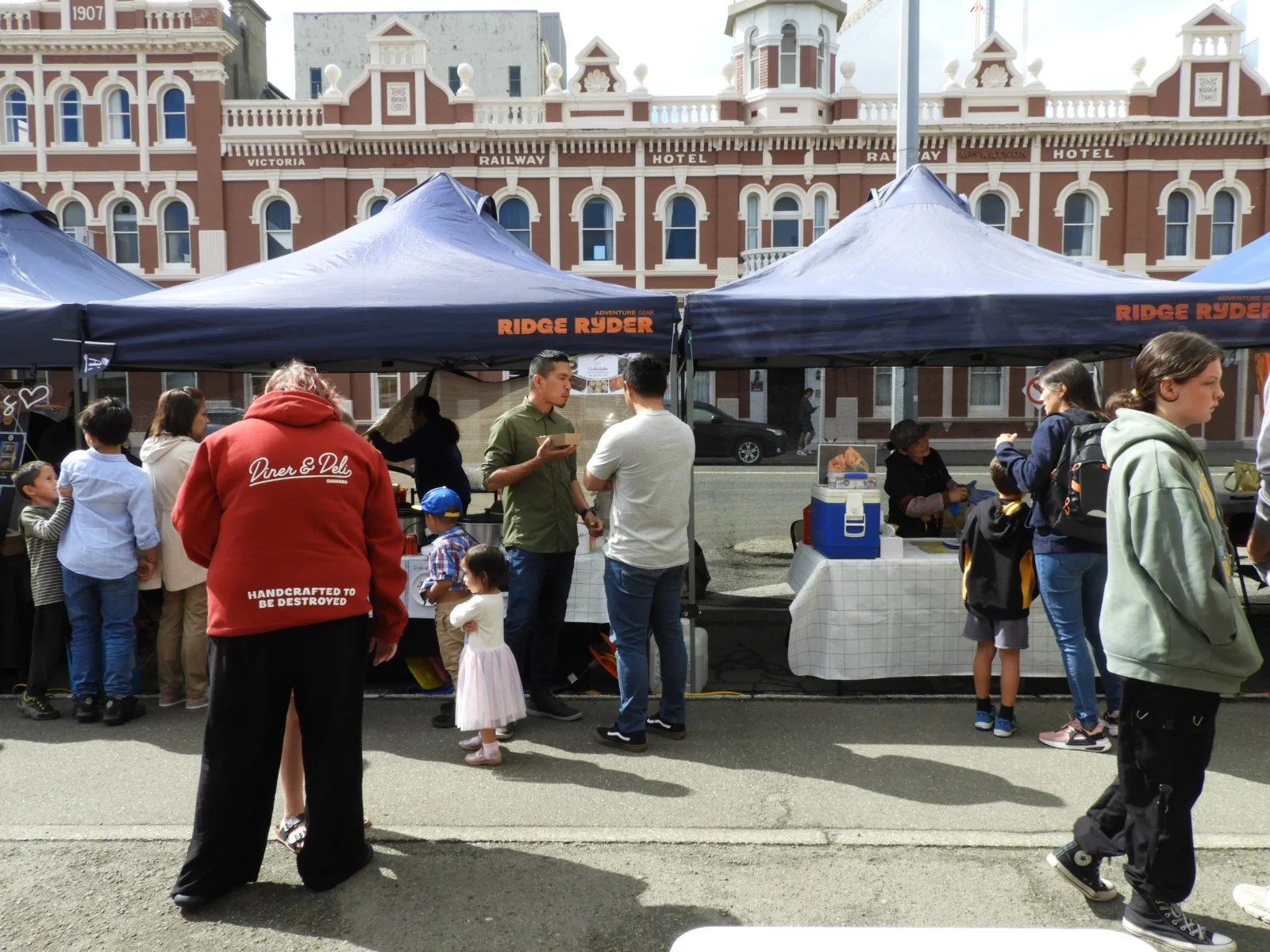 Southern Farmers Market - Local produce, food stalls and artisans every ...