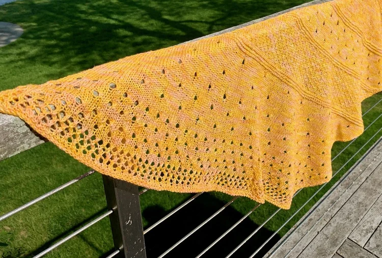 An easy beginner DK-weight shawl knitting pattern with a beach theme ...