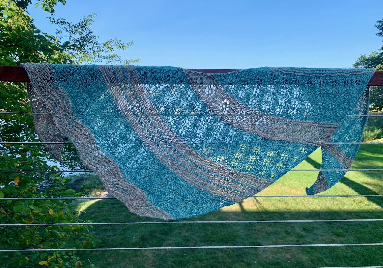 An easy beginner DK-weight shawl knitting pattern with a beach theme ...