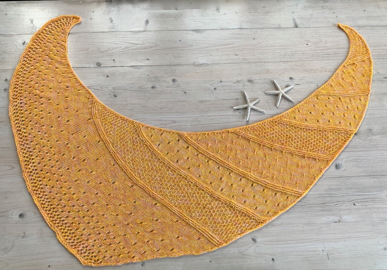 An easy beginner DK-weight shawl knitting pattern with a beach theme ...