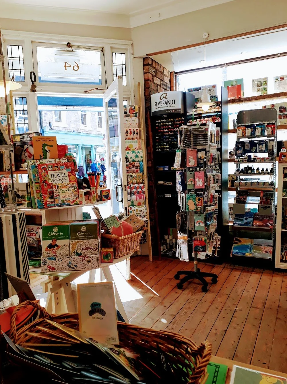 Rock & Bird Art Shop in North Berwick, Scotland