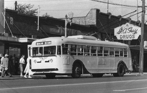 FROM RAILS TO RUBBER: 60 years of Electric Trolley Buses in seattle ...