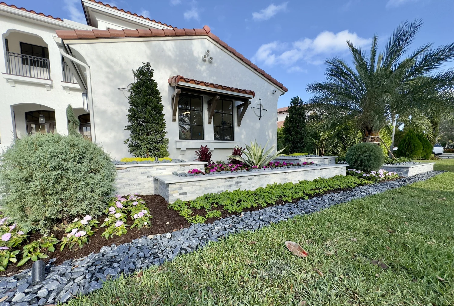 Pristine Landscapes | Transform Your Outdoors.