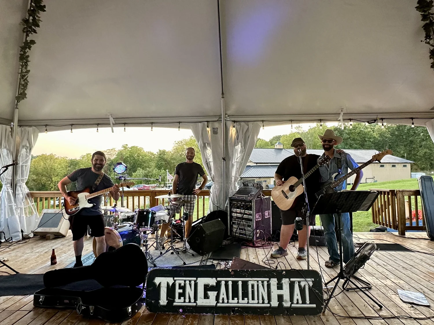 Fergedaboudit Vineyard & Winery