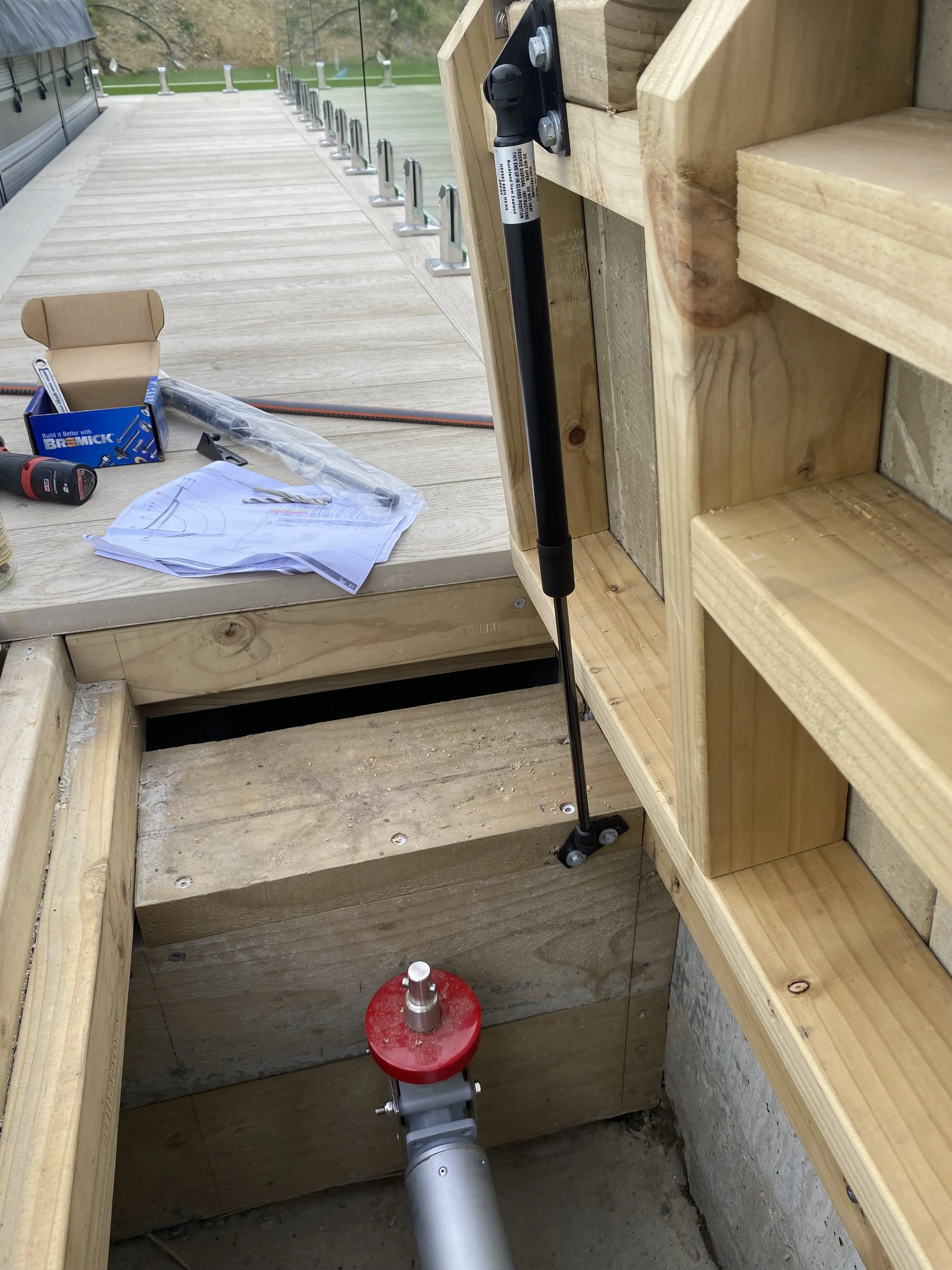 Gas Struts HB | Quality Gas Struts for Vehicles & More