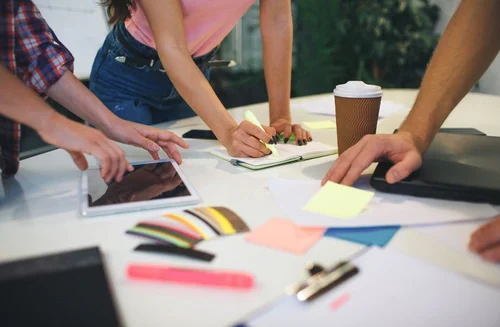 Communication Requirements for Internal vs. External Audiences