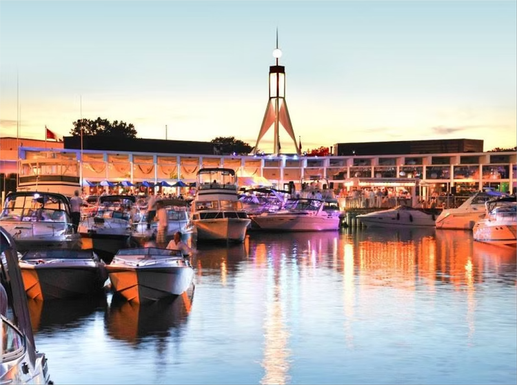 Watermark Bar & Grille | Leave Your Mark On The Water