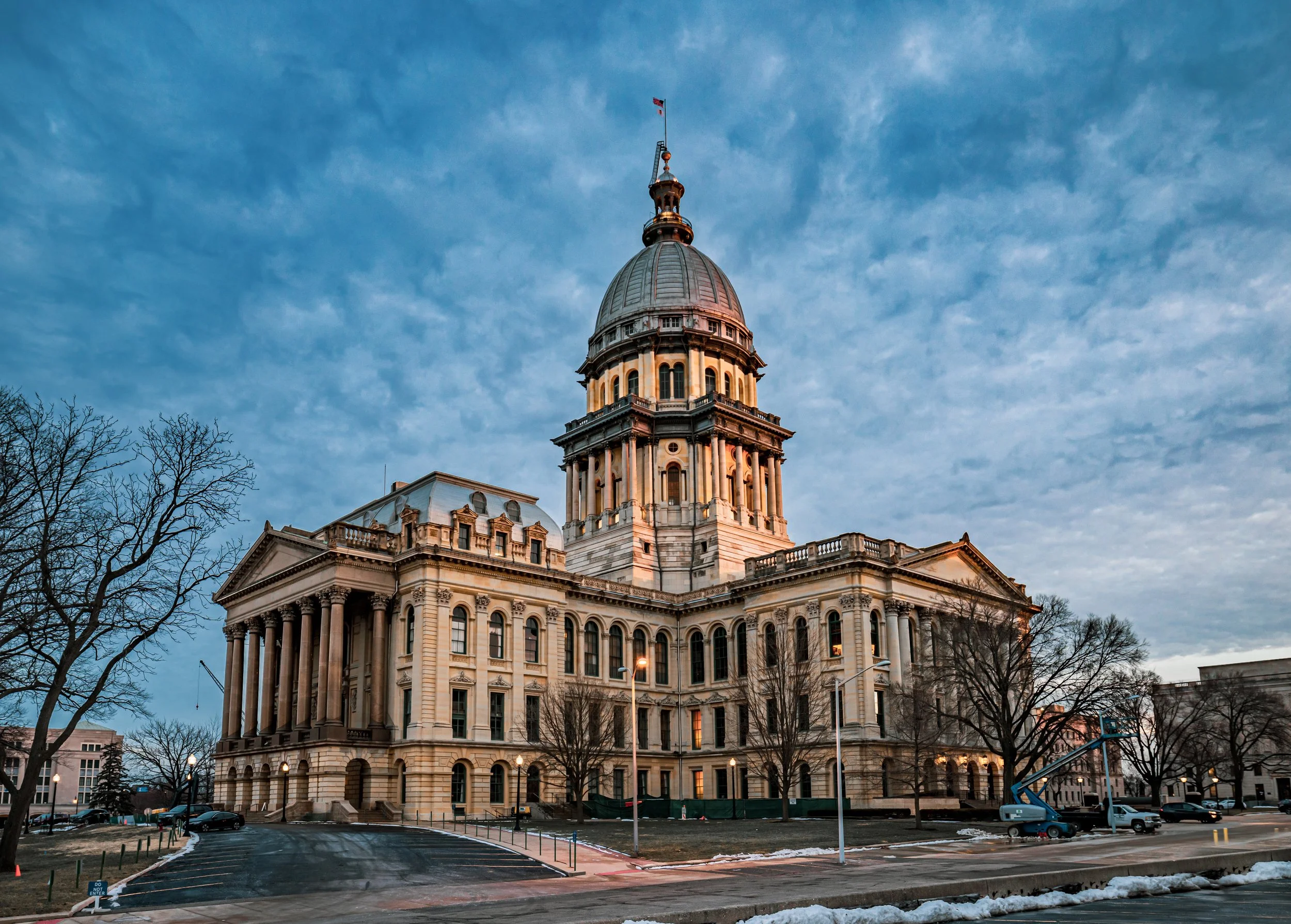 Expert Title & Escrow Services | Illinois | Red Door Title