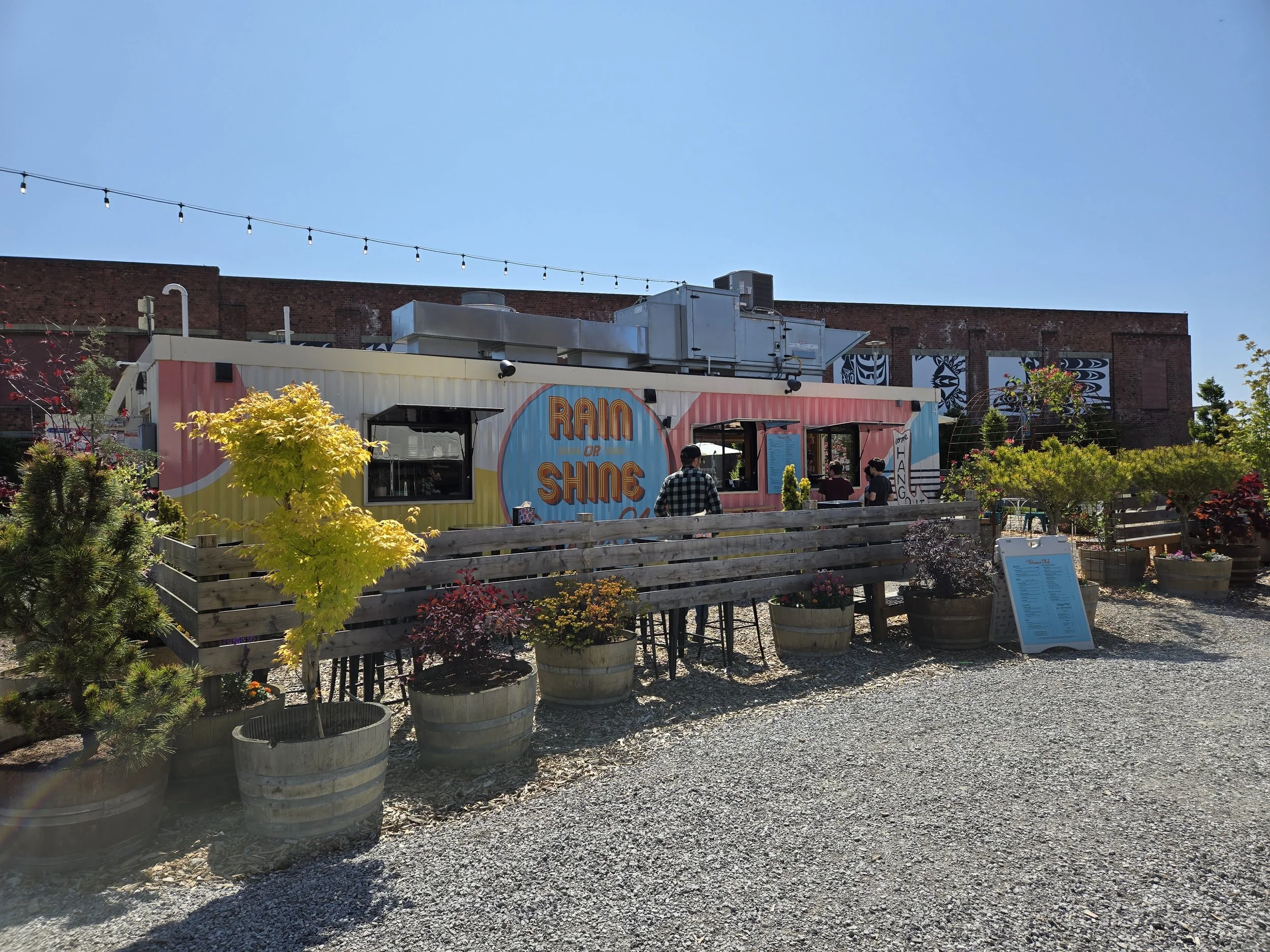 Eating at Rain and Shine Riviera Club at Trackside — The Bellingham Blog