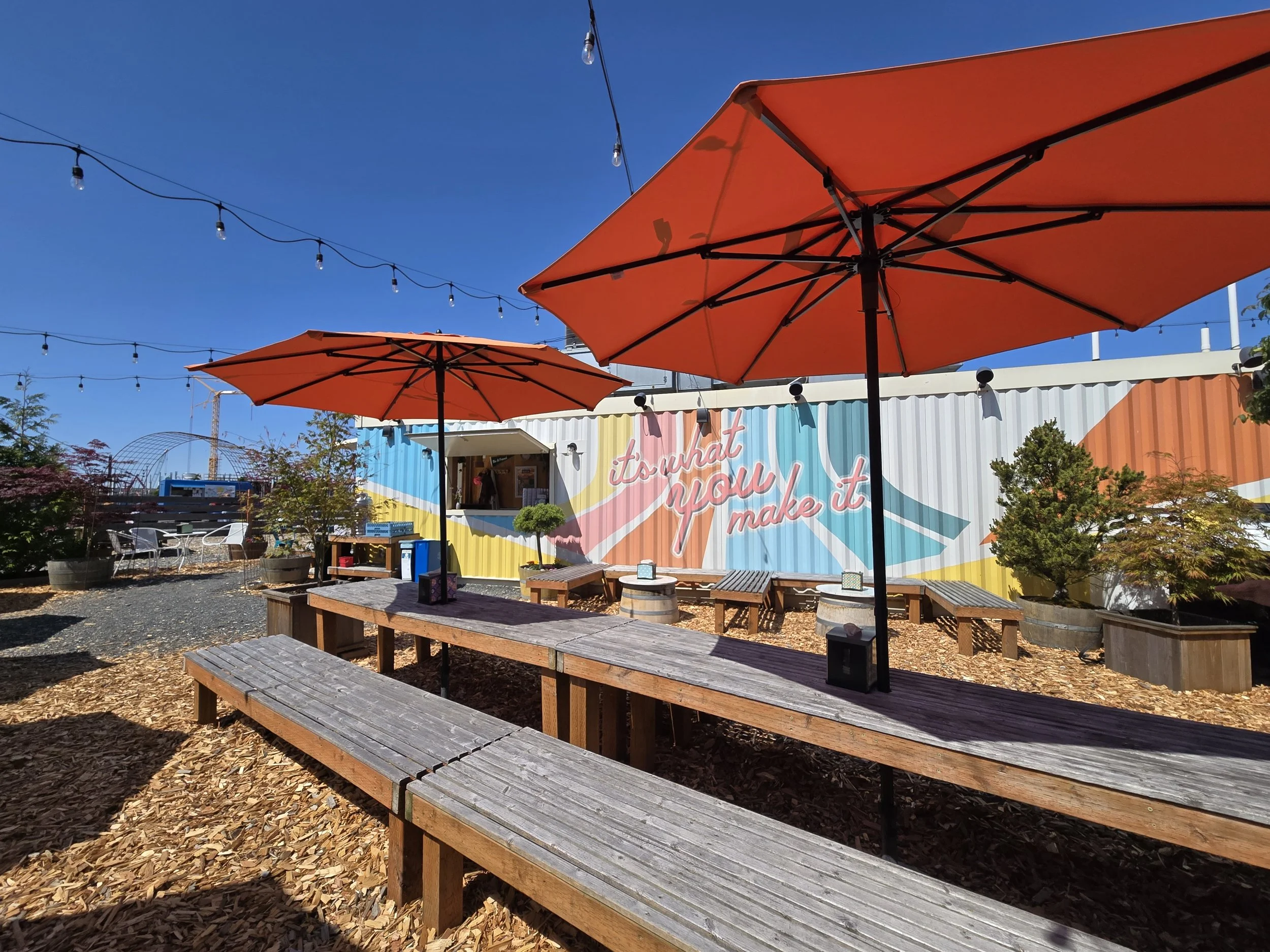 Eating at Rain and Shine Riviera Club at Trackside — The Bellingham Blog