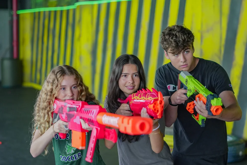 BROOKLYN BATTLE BLASTERS NERF ARENA