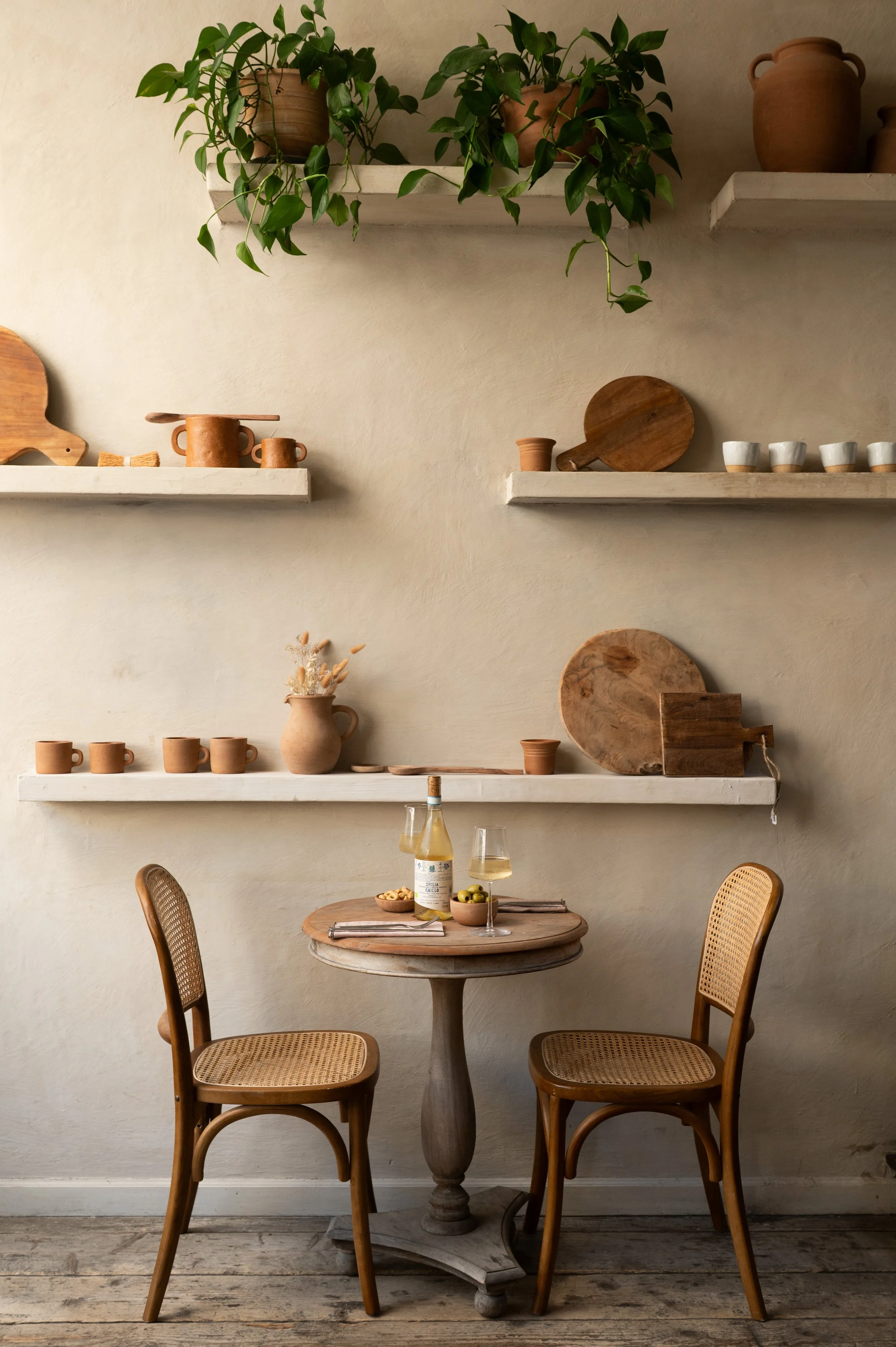 Locations — WOLFOX COFFEE