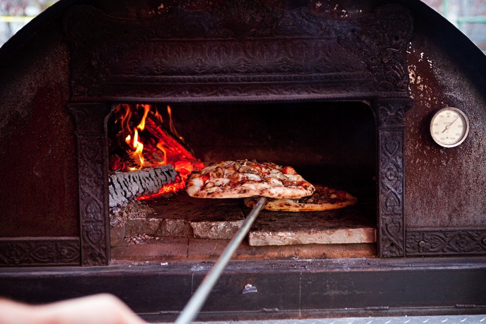 Wood-Fired Pizza Wedding Catering Menus | Pizza Moto