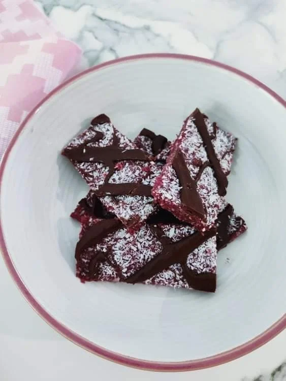 RASPBERRY CHOC SLICE — Nutriroot Health