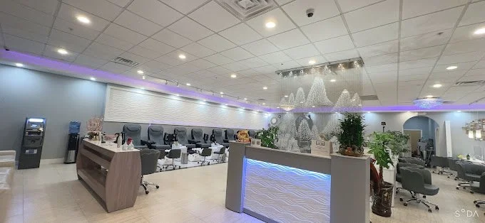 Royal Nails and Day Spa