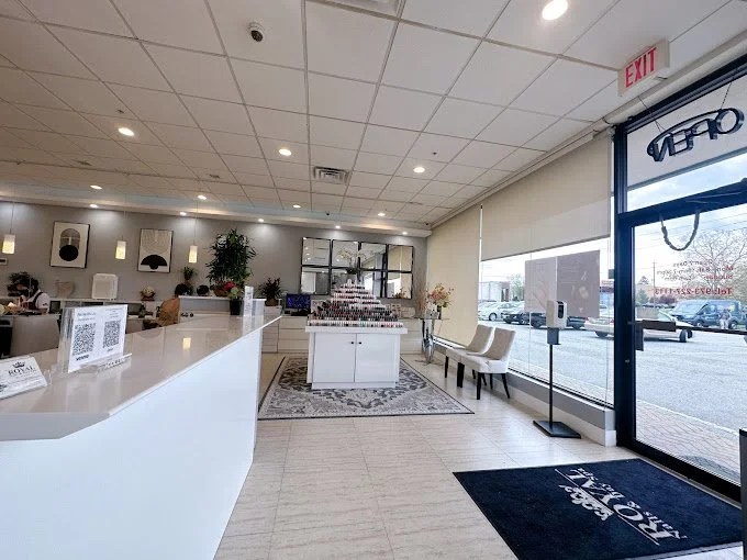 Royal Nails and Day Spa