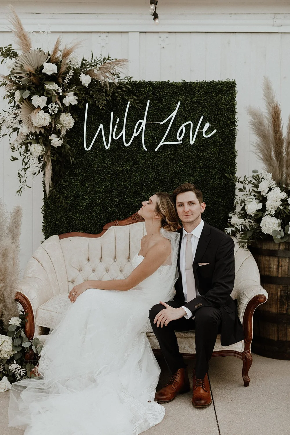 Illinois Barn Wedding Venue - Ashley Farm