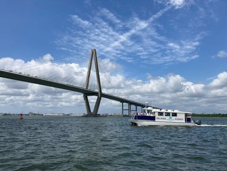 DI FERRY | Book Your Water Taxi Today