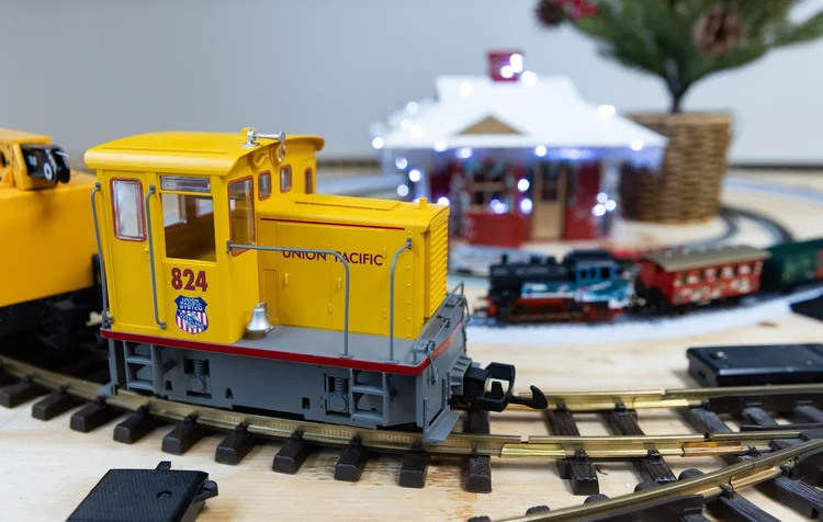 New Model train store, Reindeer Pass Railroad, opens in Owasso — Choose ...